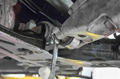 Removing The Front Sub Frame From An Alfa 159 Brera 4x2