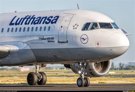 D AILL Lufthansa Airbus A319 At Paris Charles De Gaulle Photo ID