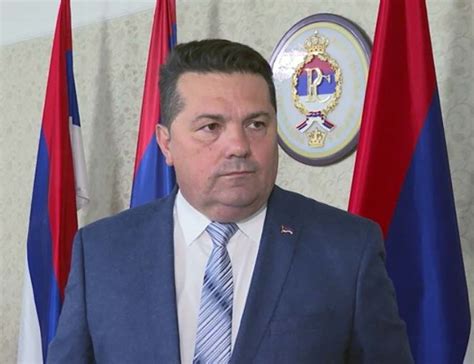 Srna СТЕВАНДИЋ ОСТАЈЕ ЈОШ ДА КУРtИ МОНtИРА ПУЦАЊЕ НА АЛБАНСКЕ ПОЛИЦАЈЦЕ
