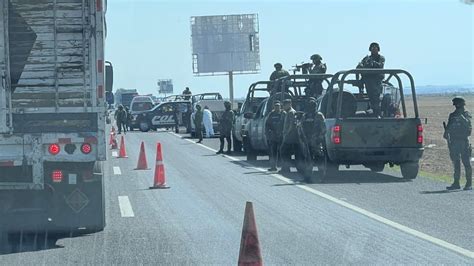 Localizan Cuerpo Sobre Carretera México Pachuca Estaba Envuelto En