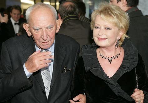 Magda Zawadzka wciąż czuje obecność zmarłego 11 lat temu męża Świat Seriali w INTERIA PL