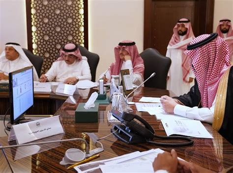 بالصور نائب أمير مكة يرأس اجتماع اللجنة التنفيذية للجنة الحج المركزية