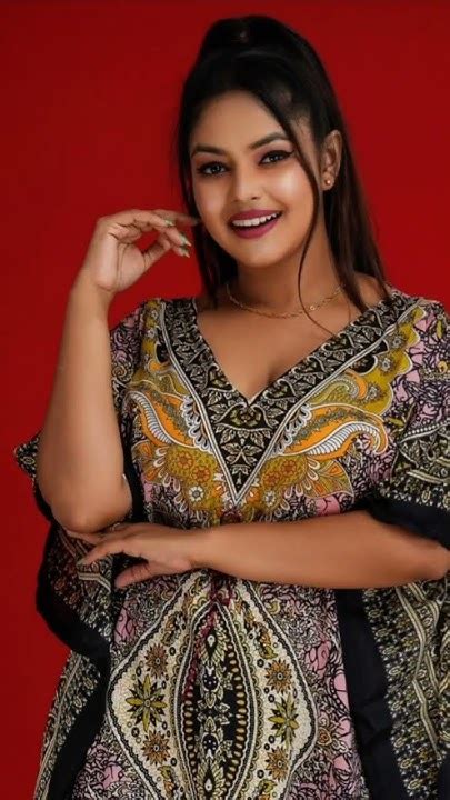 එයා😍🥰💖 මෙයාට ආස අය සබ්ස්ක්‍රයිබ් කරන් යමු බලන්න ️ ️ Youtube