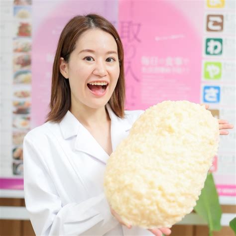 長谷川萌 3kgの脂肪の塊です😆 結構迫力ありますよね。 サロンにお越しいただいた方には Facebook