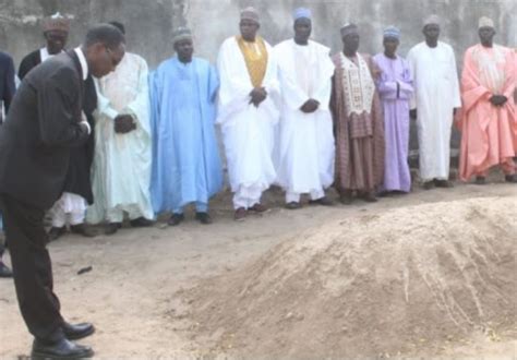 Cameroun Amadou Ali Décoré à Titre Posthume Journal Du Cameroun WI
