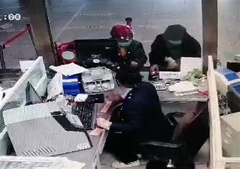 来自两位耄耋老人的感谢信澎湃号·政务澎湃新闻 The Paper