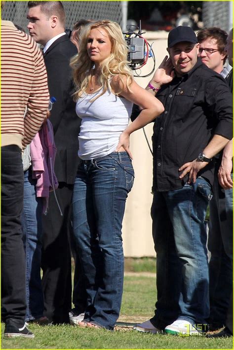 Britney Spears Jimmy Kimmel Sketch With Jackass Crew Photo