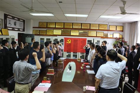 我校开展迎接建党九十八周年“七一”系列庆祝活动 渭南师范学院新闻网