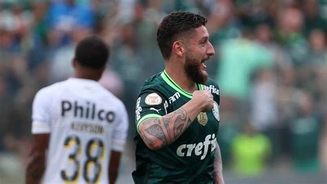 Zé Rafael volta a marcar e põe fim a jejum de ano e meses