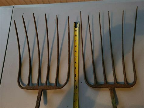 Antique Vintage 6 Tine Hay Pitch Fork 2 12 In Tines 2291424026