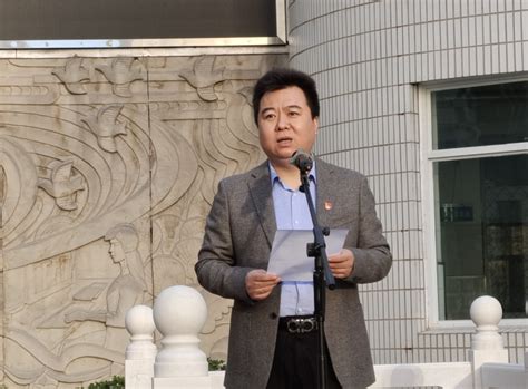 慈善捐助暖人心 郑州57中举行慈善日捐款活动