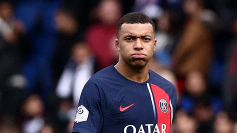 كسر صيام رمضان خلال المباريات كابوس لازال يطارد الاتحاد الفرنسي لكرة