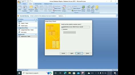 Ms Access 2007 Create Simple Query Wizardविज़ार्ड व्यू का उपयोग करके