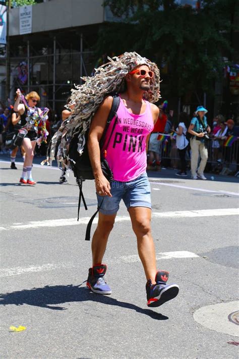 Partecipante Di Lgbt Pride Parade A New York Immagine Stock Editoriale