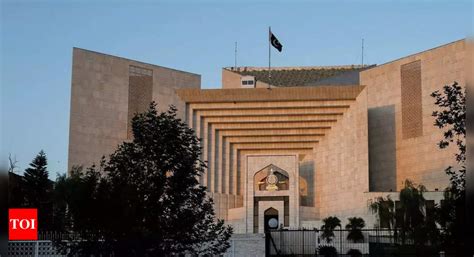 Imran Khan Pakistan Court Adjourns Till Next Week Ex Prime Minister