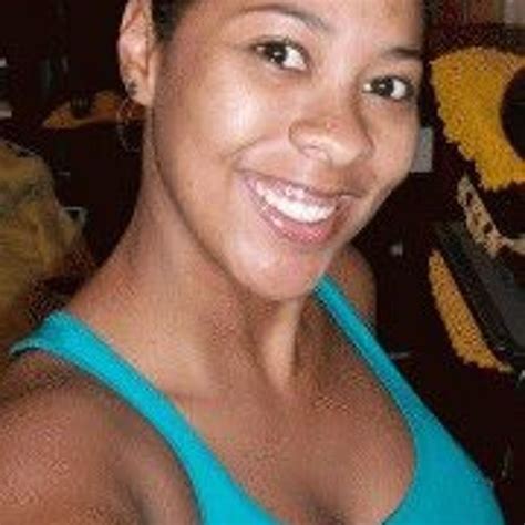 Stream Jaqueline Semião music Listen to songs albums playlists for