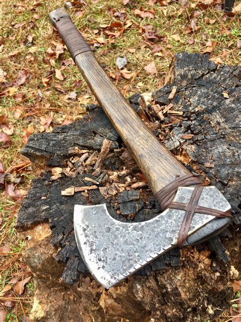Swords And Daggers Knives And Swords Machado Viking Vikings Bushcraft Axe Railroad Spike
