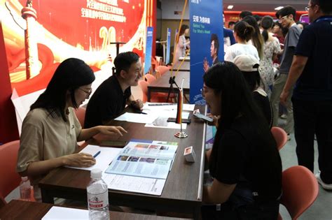 青岛名企“组团”进校招聘毕业生 山东科技大学新闻网