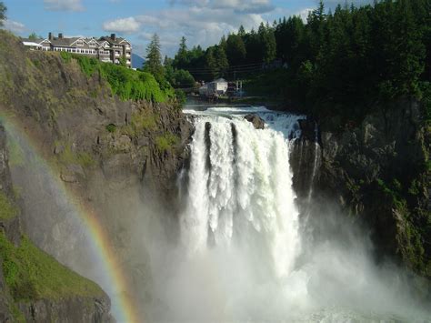 Snoqualmie Falls Is Featured Notably In Twin Peaks In Washington Image