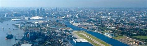 Diamanti Teschi Finti E Sex Toys Al London City Airport Si Smarrisce Di Tutto Il Fatto