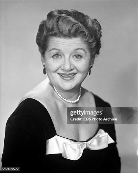 Olive Oyl Images Photos And Premium High Res Pictures Getty Images