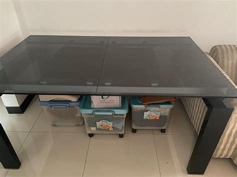 Meja Ruang Tamu Kaca Hitam Perabotan Rumah Di Carousell