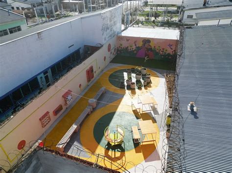 La Ong De Ingenieros Que Construyó Desde Un Patio De Juegos En Una