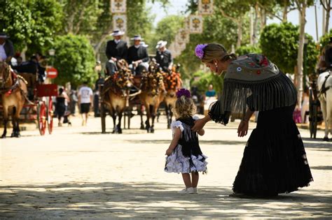 Una Feria De Sevilla Plena De Gente Y De Calor Test Andalucía