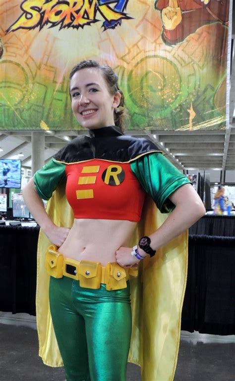 Robin R Sacramentocosplay