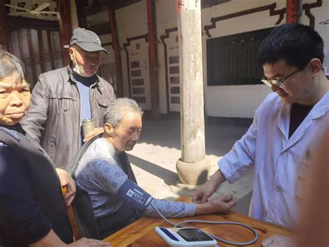 【关爱生命 科学防癌】市中医院七病区开展第27个“全国肿瘤防治宣传周”宣传活动 医院动态 兰溪市中医院