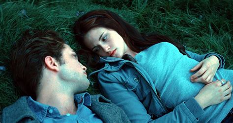Edward Cullen Biting Bella