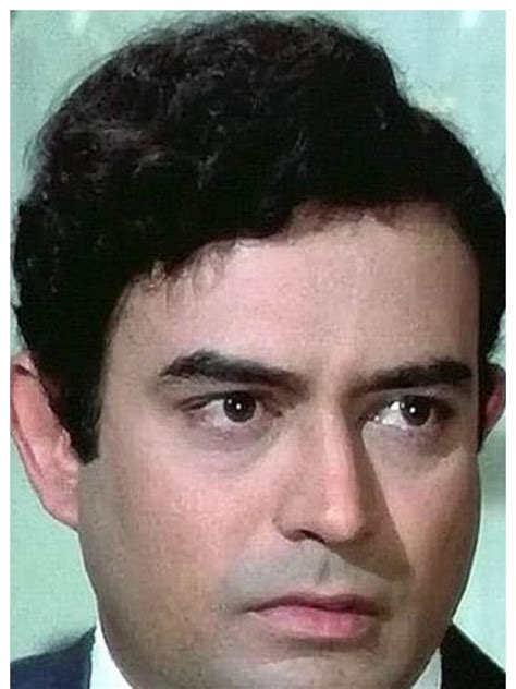 10 Sanjeev Kumar Movies That Redefine Versatility Dhe News