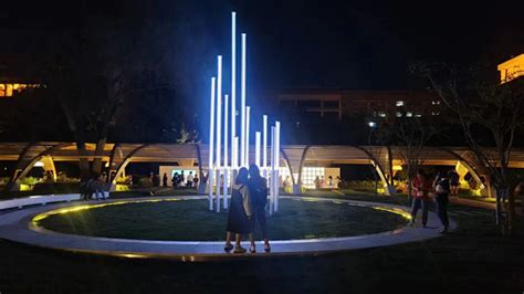 项目详细信息项目名称：北京林业大学 林之心”业主单位：北京林业大学设计单位：蔡凌豪团队©️ 蔡凌豪团队来源：s