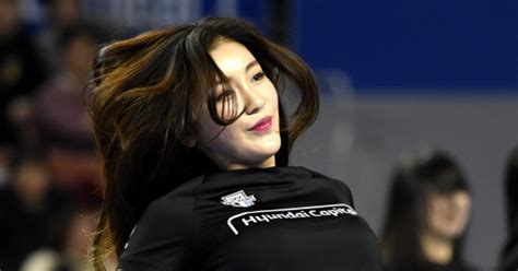 포토 치어리더 김연정 건강미 넘치는 댄스