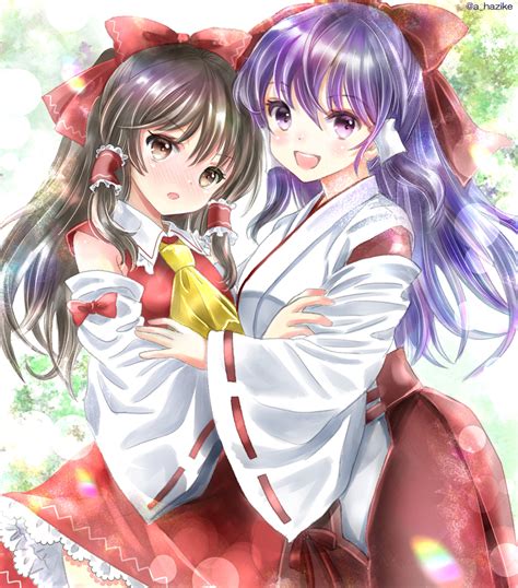 はじけ冬コミ土曜西え22a on Twitter 博麗霊夢と靈夢 過去のお気に入り絵を少しずつピクシブにアップしています 1 1