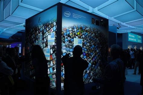 Intel Cube Of Awesome Its Really Pretty Awesome Cnet