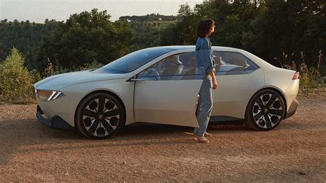 Electric Bmw 3 Series Previewed By Vision Neue Klasse Concept Drive