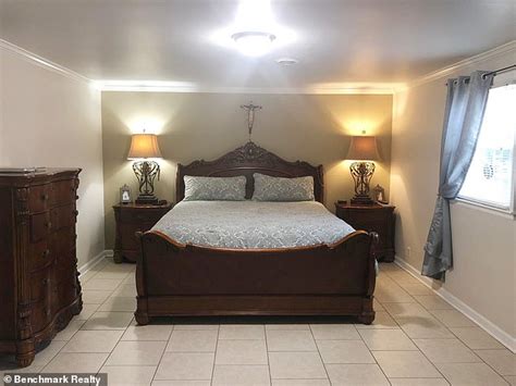 Realtor Publishes Photo Of Himself Engaged In A Sex Act Daily Mail Online