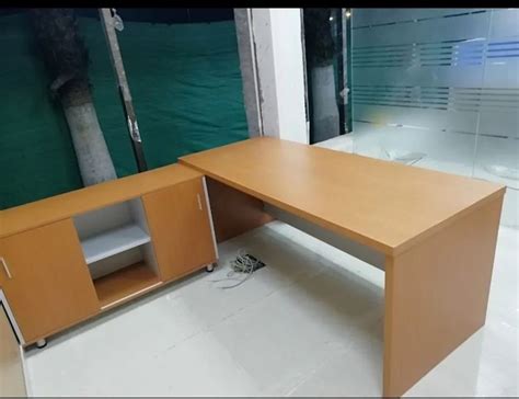 Wooden L Shape Executive Table Brown Size 1500 X 750 X 750 Mm At