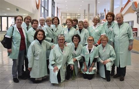Grüne Damen im Klinikum suchen neue ehrenamtliche Helfer WIR IN DORTMUND