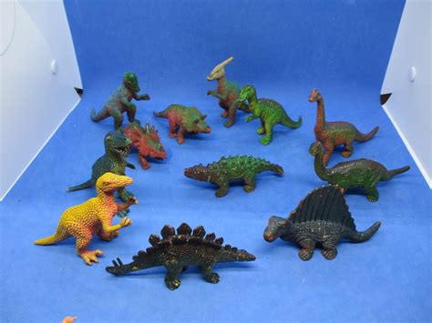 Vintage Hard Plastic Toy Dinosaurs Lot Of 12 Miniature Figures 1993