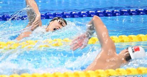 사진 은메달 김우민중국 선수와 치열한 접전 조선비즈