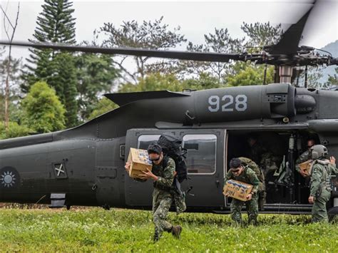 【國軍馳援災區】國軍增派兵力救災 助民恢復生活 軍聞 【國軍馳援災區】國軍增派兵力救災 助民恢復生活 青年日報