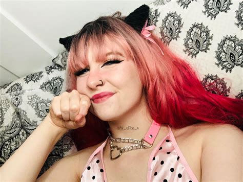 Do You Like A Neko Goth Girl Scrolller