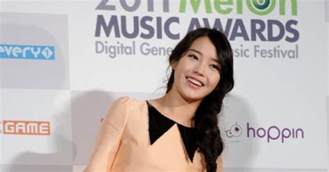 Md포토 국민여동생 아이유 성숙한 미니원피스