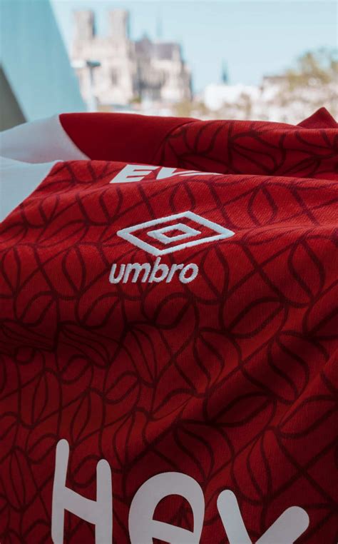 Maillot Reims Une Tenue 2324 Graphique Dévoilée Par Umbro