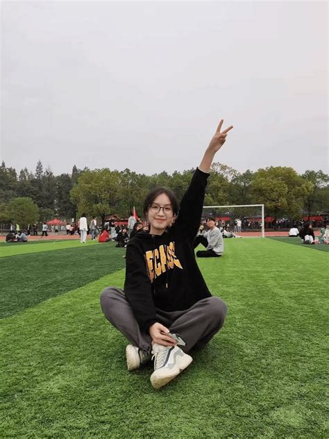 2022 2023学年国家奖学金获得者——王嘉琦 物理与电子信息工程学院