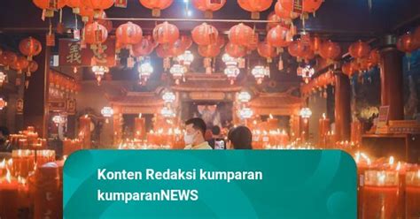 Foto Ibadah Imlek Di Vihara Hok Lay Kiong Bekasi Berlangsung Khidmat