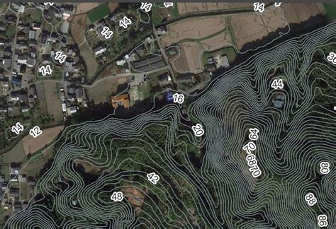 土地家屋調査士が使う QGIS 3 22等高線を描くDEMデータの取込み 桜町測量ウェブサイト