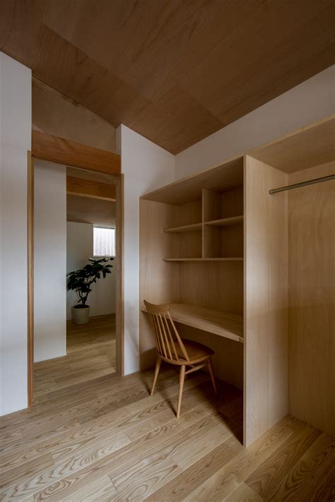 Hearth Architects Designs Japanese House With Indoor Garden